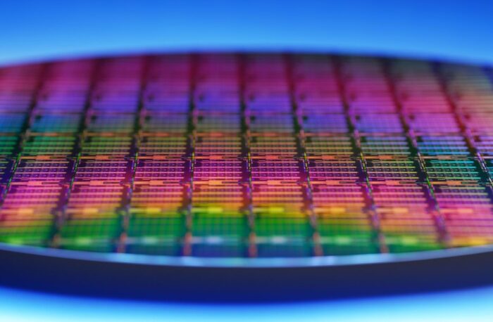 Intel e ARM firmam acordo para fabricação de chips de 1,8 nm - Hardware ...