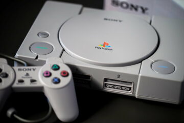 1994: PlayStation nasce, a internet salta para a popularização e o ...