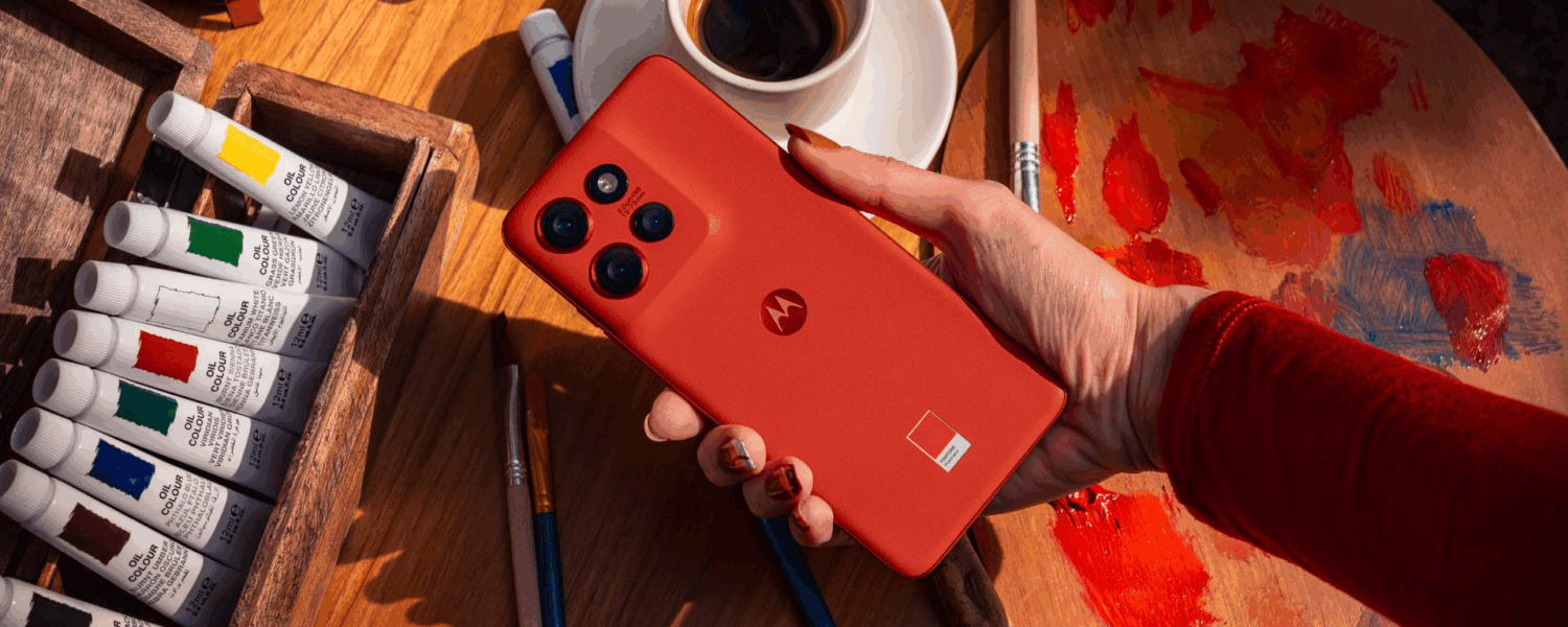 Motorola Edge 50 Neo com 40% OFF: smartphone potente por R$ 1.979 à vista