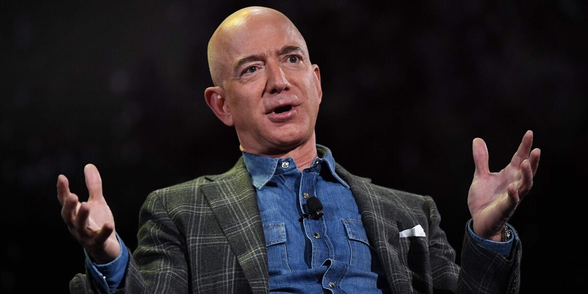 Jeff Bezos avisa: bolha da IA é real, mas os ganhos serão enormes ...