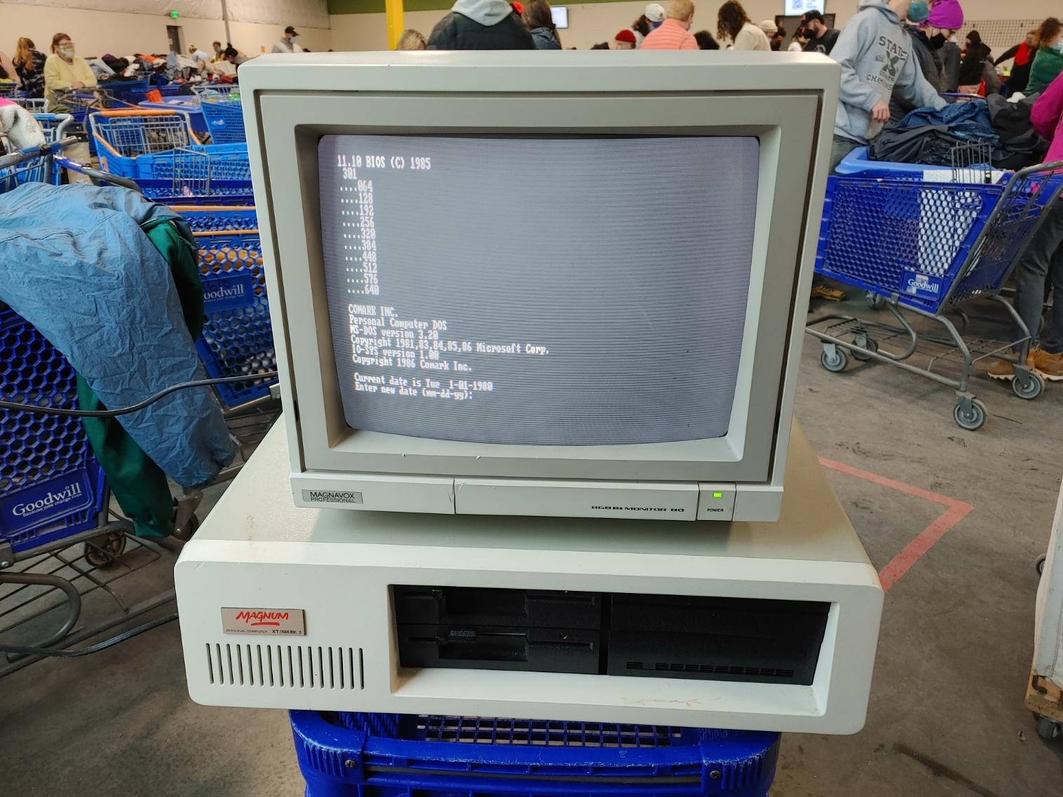 A maior mentira dos anos 90: O botão Turbo na, verdade, deixava seu PC ...