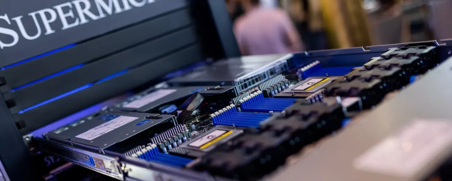 EUA acusam cofundador da Supermicro de fraude de US$ 2,5 bilhões para ...