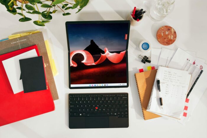 Lenovo anuncia o notebook com tela OLED dobrável ThinkPad X1 Fold ...